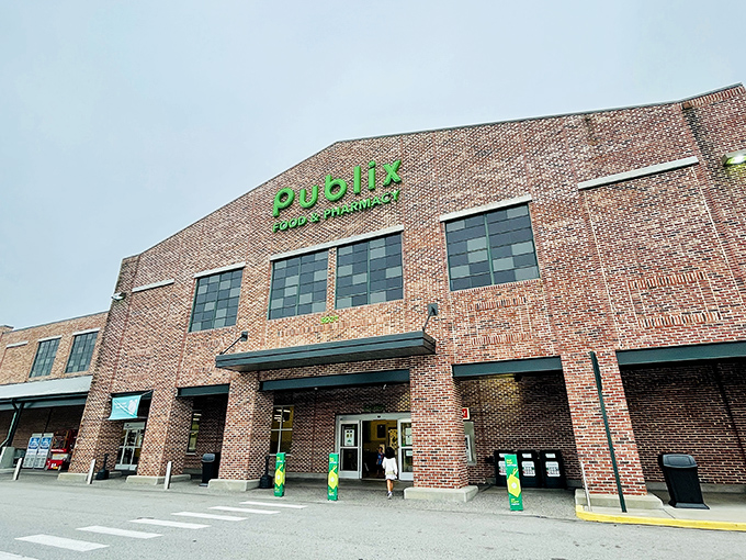 Publix anchors everyday life in Franklin with understated reliability &ndash; because even historic towns need somewhere to grab their weekly essentials.