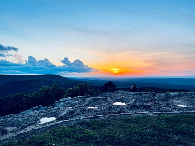 Some sunrises are so spectacular they make you forget you're not a morning person&mdash;this is nature's way of saying "worth it" to your 5 AM alarm.