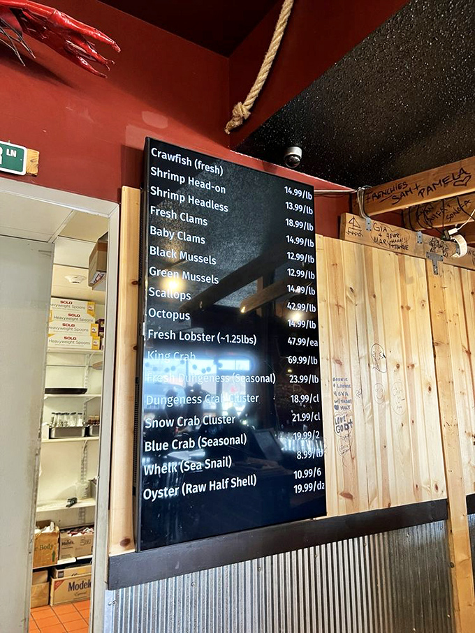 The seafood board of dreams displays the day's fresh catches. Like reading a love poem written in crustaceans&mdash;each line more tempting than the last.