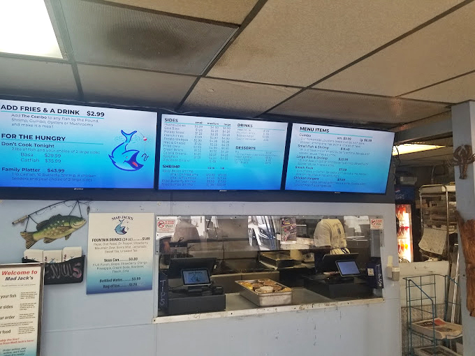 Digital menus may have replaced chalkboards, but the commitment to fresh, perfectly-fried seafood remains deliciously unchanged.