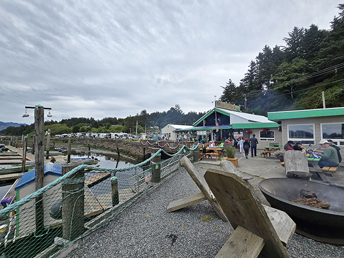 Where land meets sea meets appetite. Kelly's isn't trying to be fancy, and thank goodness for that&mdash;authenticity tastes better anyway.