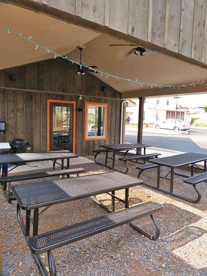 The outdoor seating area&mdash;where the only thing better than Jesse's barbecue is Jesse's barbecue enjoyed in the fresh Pennsylvania air.