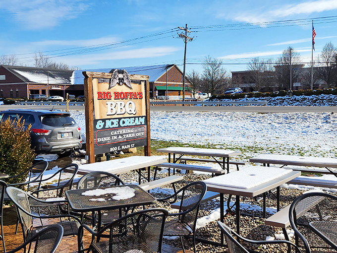 Even in winter, die-hard fans brave the elements for outdoor seating&mdash;a testament to barbecue devotion that no weather can diminish.