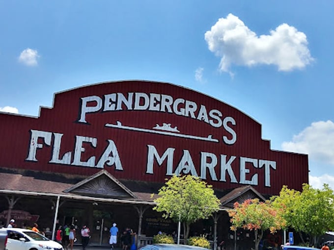 Under brilliant blue Georgia skies, this iconic red sign has beckoned bargain hunters for years&mdash;the North Star of the deal-seeking universe.