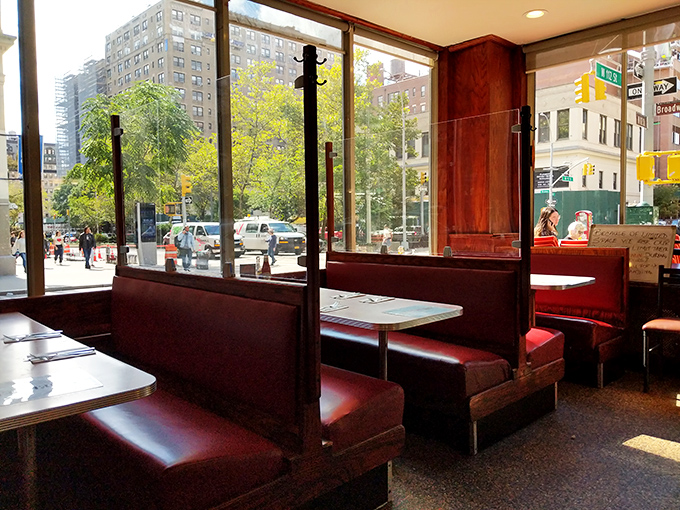 The large windows flood the space with natural light while offering prime people-watching&mdash;a quintessential New York two-for-one special.