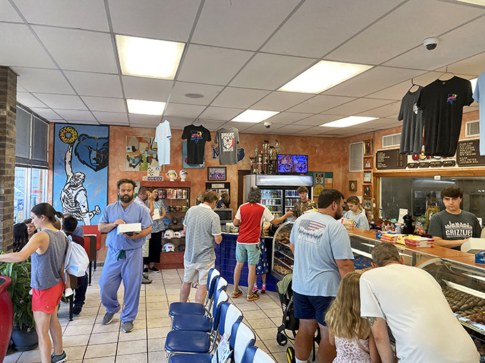 The morning pilgrimage to Gibson's brings together Memphians of all stripes, united in the universal language of "I'll take a dozen, please."