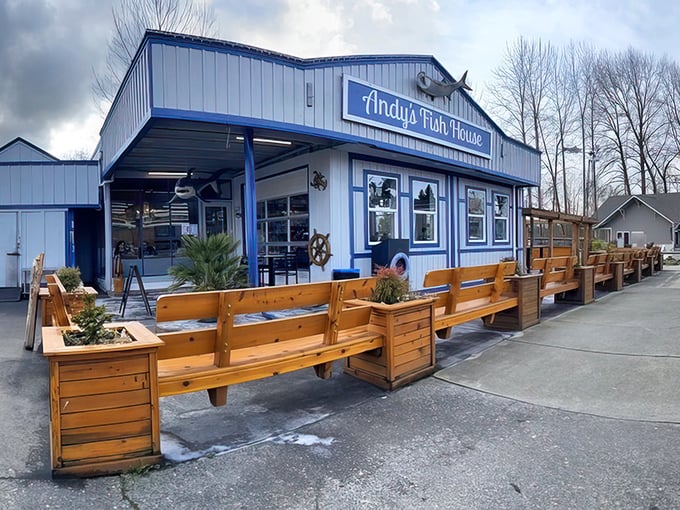 The quintessential Pacific Northwest fish shack! Andy's blue-and-white facade promises seafood nirvana without the fancy schmancy stuff.