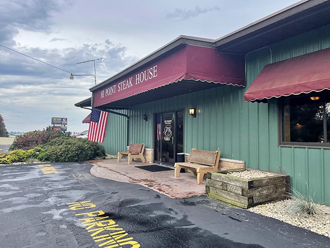 Those wooden benches outside aren't for show &ndash; they're for the happy folks waiting their turn at steak nirvana.