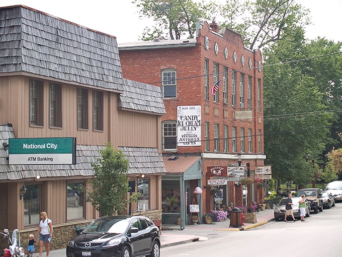 Nashville: Candy, ice cream, and small-town charm—the holy trinity of Midwest day-tripping that never disappoints.