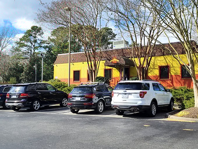 The parking lot tells the story &ndash; locals know where the good stuff is hiding in Williamsburg.