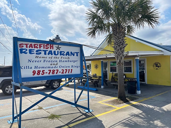Picnic tables and palm trees set the scene for seafood that's fresher than your grandkid's latest slang.