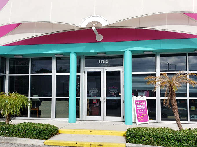 "Free large item pickup?" Now that's music to a bargain hunter's ears. Step right up to thrift store paradise!