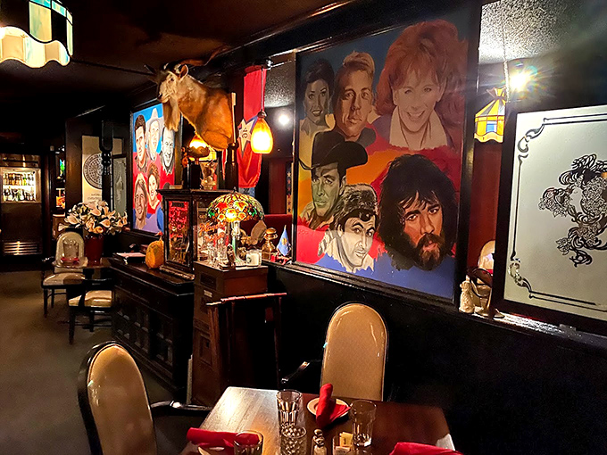 Hollywood legends watch over diners from vibrant murals, as if to say, "Trust us, you've made the right choice for dinner tonight."