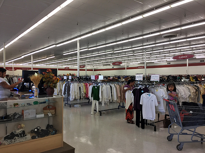Inside, wooden chairs and checkered tablecloths create that perfect "grandma's dining room" vibe where calories don't count and diet plans go to die happy deaths.