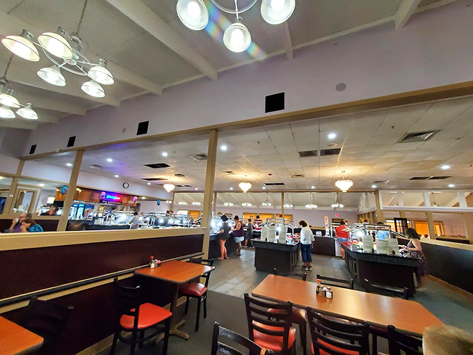 Spacious, bright, and inviting&mdash;the dining room at King's is where diet plans come to take a well-deserved vacation.