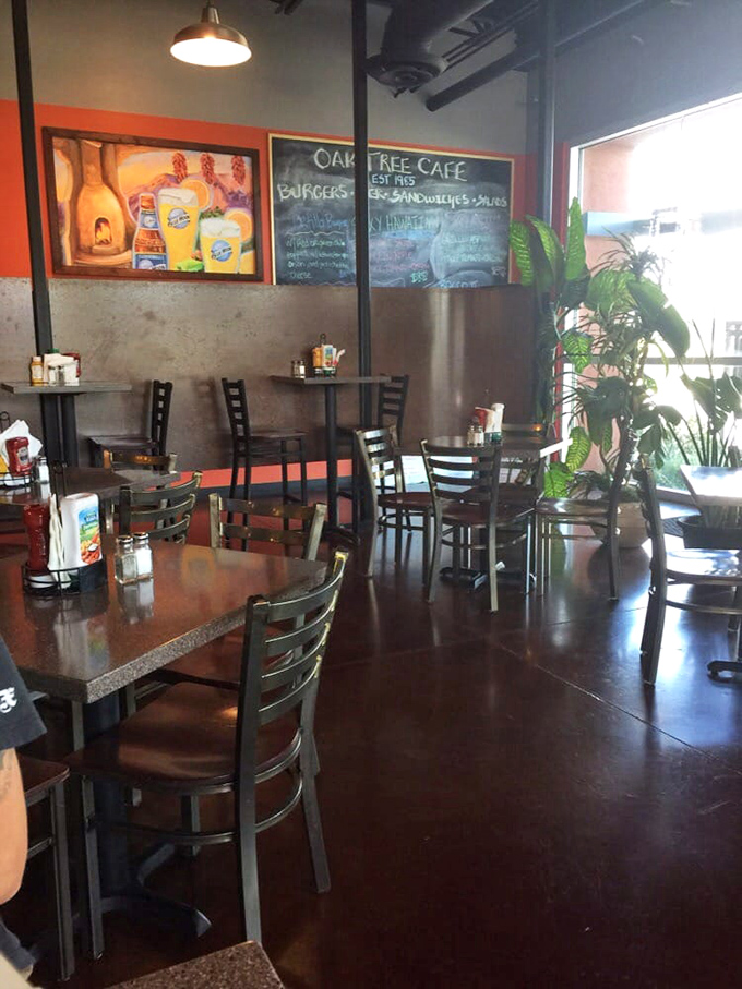 Inside, the casual-cool vibe strikes that perfect balance&mdash;fancy enough for a first date, relaxed enough for your "I woke up like this" Saturday morning self.