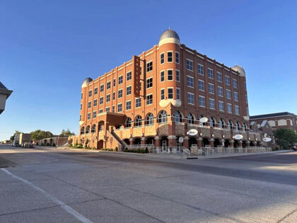 This Tiny Town In Oklahoma Hides One Of The Most Incredible Natural ...