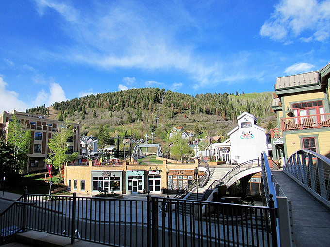 Tranquility meets adventure at this serene Park City pond, where mountain reflections create nature's perfect mirror. Worth every moment of silence.