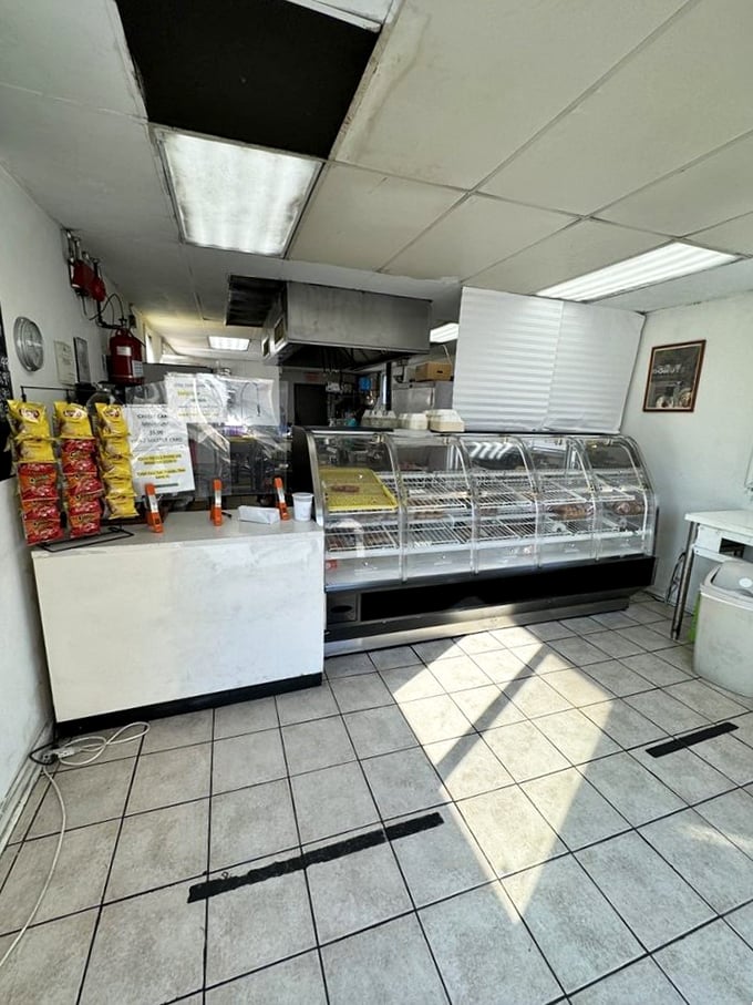 Simplicity reigns supreme inside this no-frills establishment. The display case is where dreams come true and diets go to die.