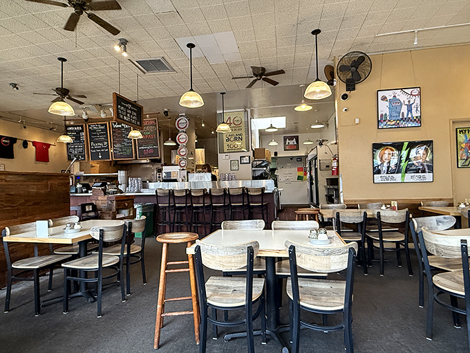 No-frills charm at its finest. Simple tables, pendant lights, and local artwork create the perfect stage where deep-dish dreams come true.