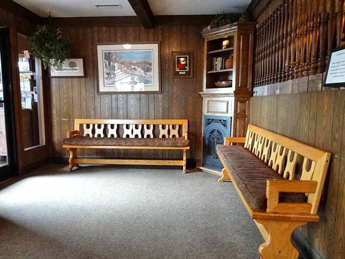 Wooden church-style benches in the waiting area have hosted generations of hungry pilgrims, all waiting for their turn at the altar of prime beef.