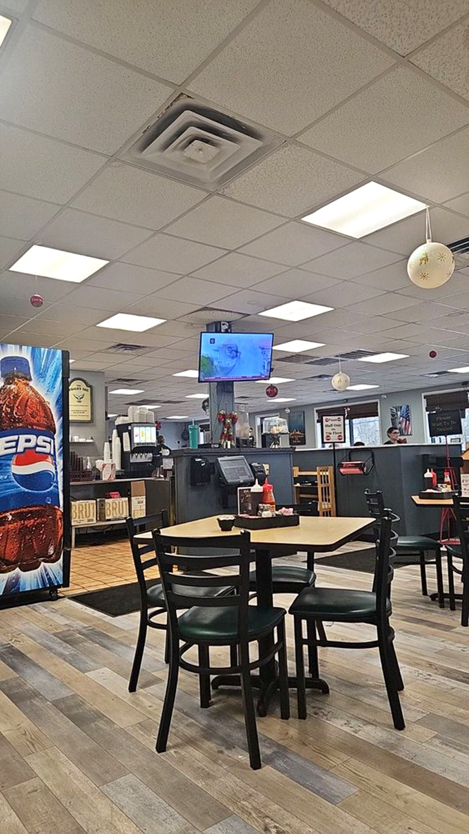 Inside, fluorescent lighting and simple furnishings announce Rick's priorities: your taste buds, not your Instagram feed, are what matter here.