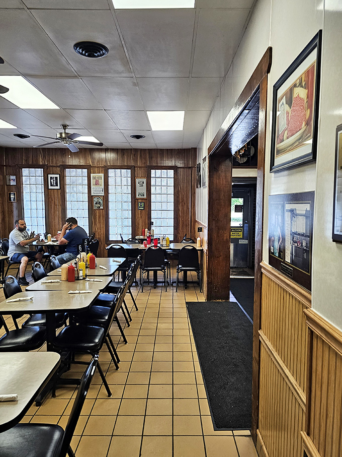 No-frills dining at its finest. The wood paneling and simple tables say, "We're not here for the decor, folks—we're here for the meat marathon."