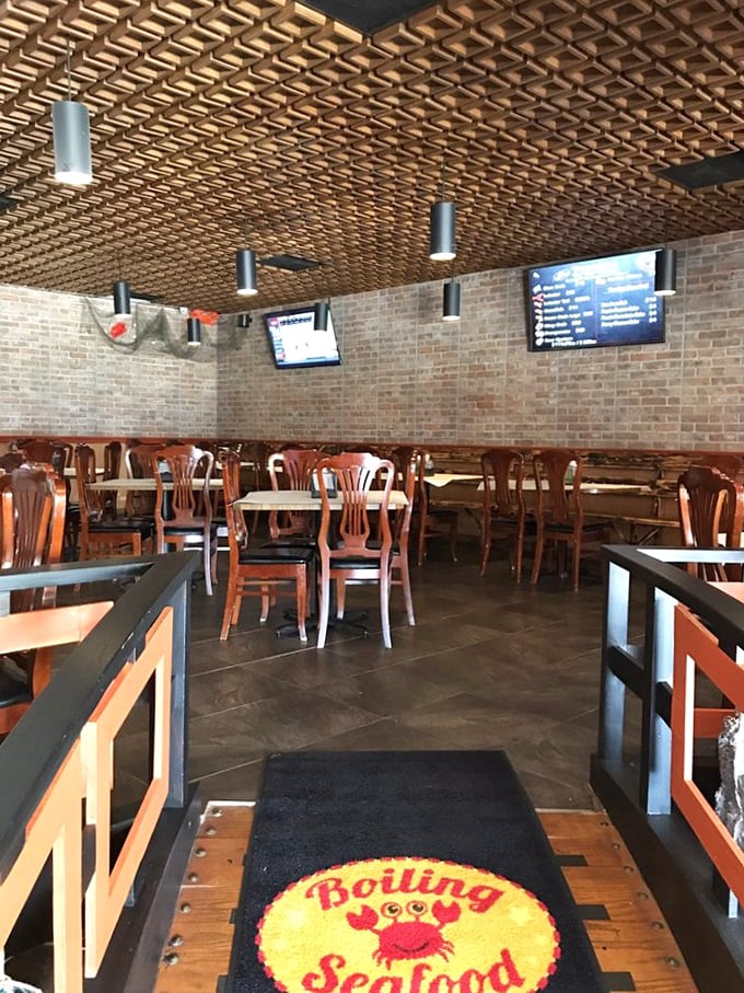 That waffle-pattern wooden ceiling isn't just stylish&mdash;it's collecting the heavenly aromas of seafood boils for your next visit. Architectural appetizers, anyone?