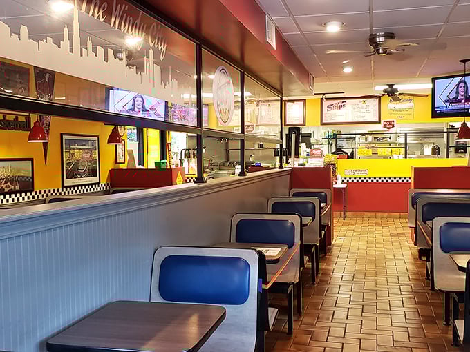 Yellow walls, classic booths, and that distinctive Chicago skyline silhouette&mdash;walking in feels like teleporting straight to the Windy City.