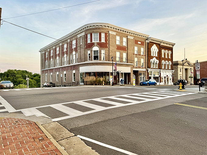 Abingdon's historic downtown could double as a movie set &ndash; minus the Hollywood drama, plus genuine Southern charm.