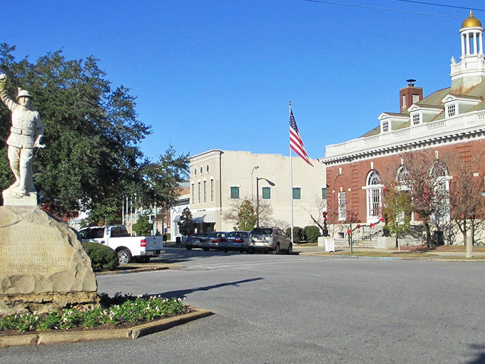 Eufaula's historic district: where buildings have more stories than your uncle after three glasses of bourbon.
