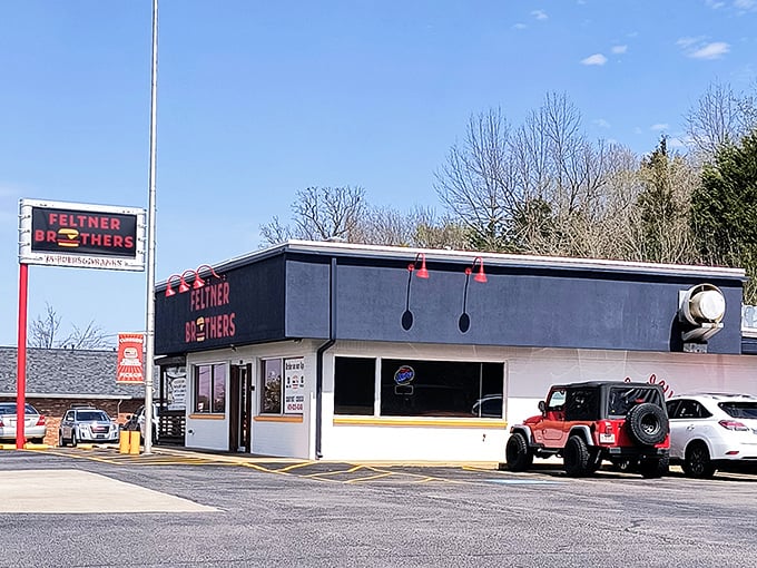 Feltner Brothers' compact building houses hot dog greatness that would make even Chicago natives nod in respectful approval.