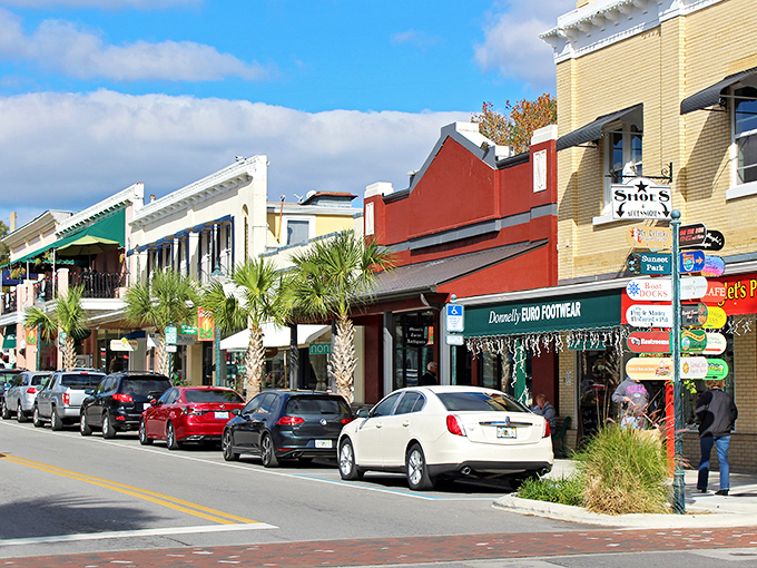 Mount Dora: Brick streets and charm for days! This lakeside town proves Florida isn't just about beaches and mouse ears.