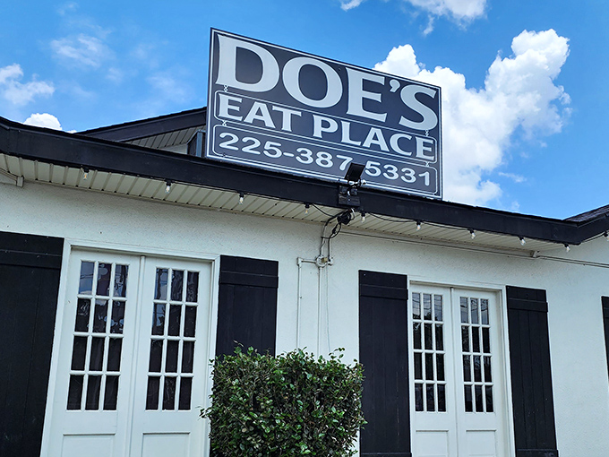 The steakhouse version of "don't judge a book by its cover." Doe's humble appearance belies beef masterpieces within.