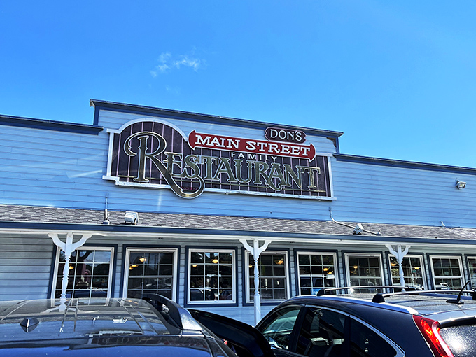 Don's Main Street Family Restaurant (Reedsport): The neon sign shines like a beacon of hope for travelers seeking salvation from chain restaurant mediocrity.
