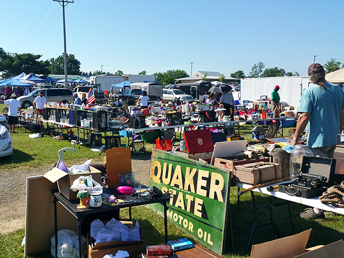 That Quaker State sign? Probably worth more than my first car. The thrill of the hunt is real!