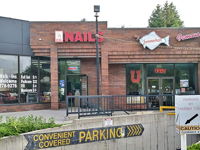 Convenient parking and a no-frills approach &ndash; because when the fish is this good, who needs fancy?