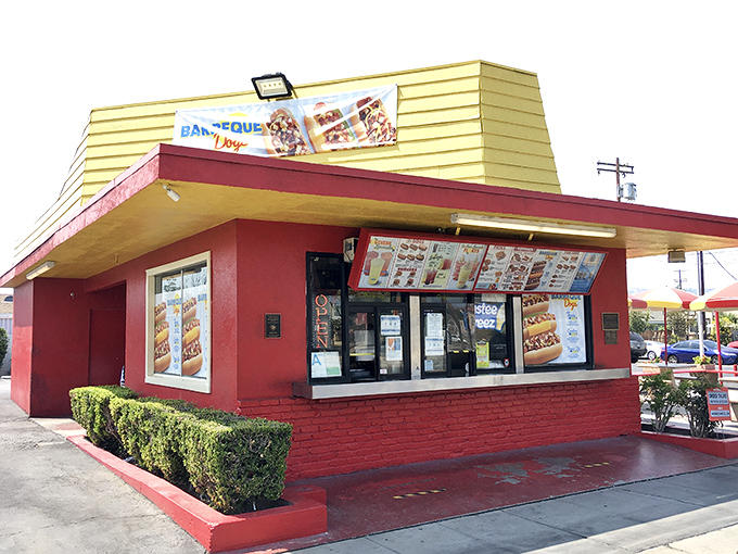 This architectural throwback serves up nostalgia by the bun-load, proving some classics never need reinvention.