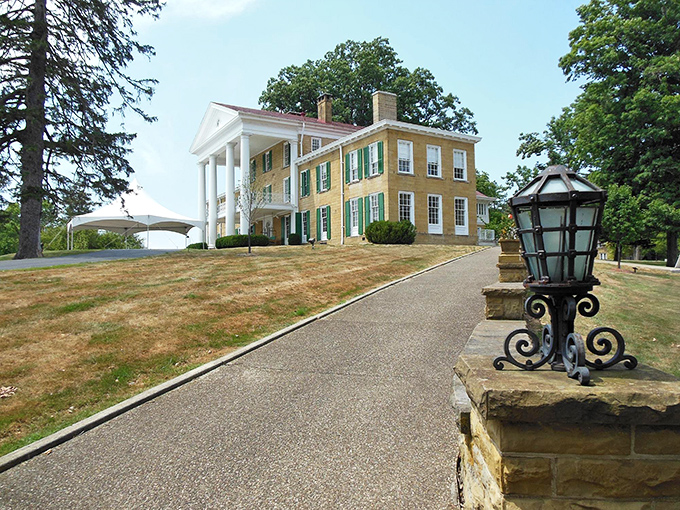 Bryn Du Mansion stands like Ohio's answer to Tara, minus the Civil War drama but with all the columned grandeur you could hope for.