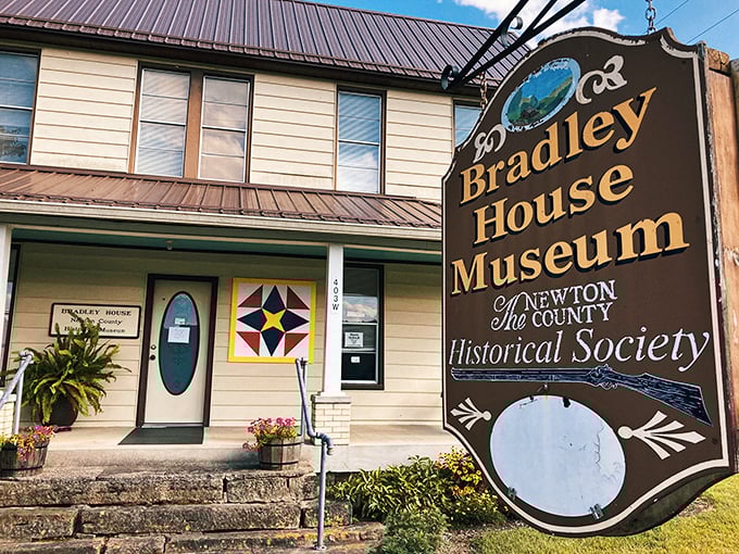 History buffs rejoice! The Bradley House Museum preserves Newton County's past with the same care your grandmother used for her prize-winning preserves.