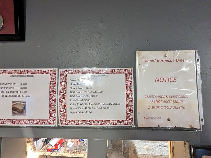 Simplicity is the ultimate sophistication. The straightforward menu focuses on what matters most—perfectly smoked meat with minimal distractions.