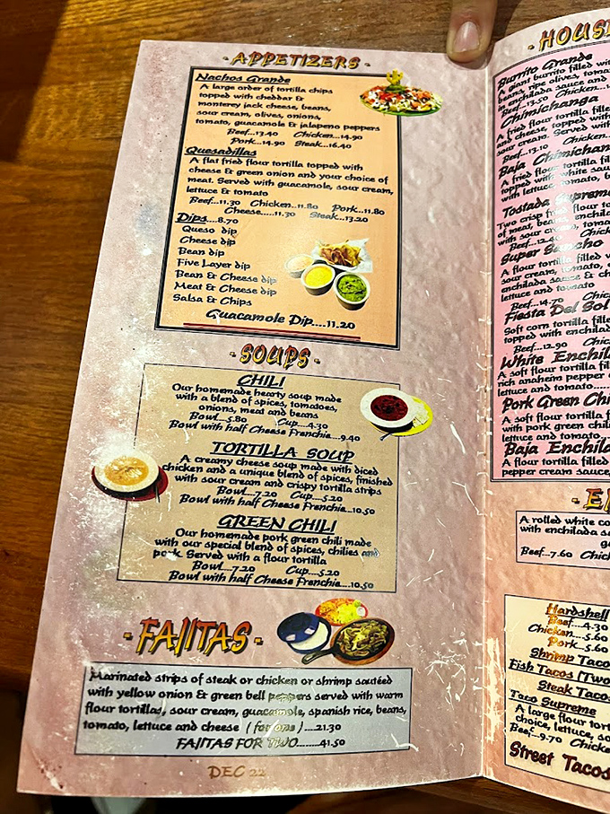 The menu at Gringo's reads like a love letter to Southwestern cuisine, from hearty nachos to their legendary green chili that deserves its own fan club.