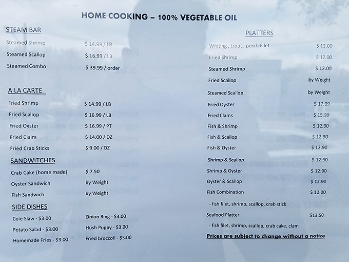 This menu reads like poetry to seafood lovers. "HOME COOKING - 100% VEGETABLE OIL" isn't just information&mdash;it's a solemn promise of quality.