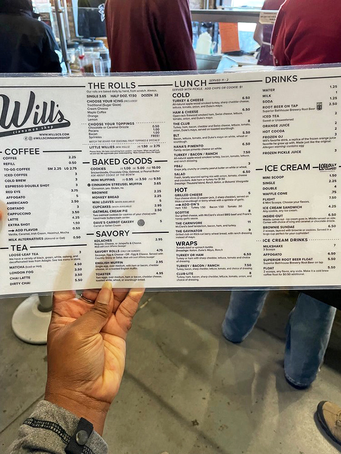 The menu at Will's is like a roadmap to paradise &ndash; cinnamon rolls are the main attraction, but detours to sandwiches and ice cream are equally rewarding.