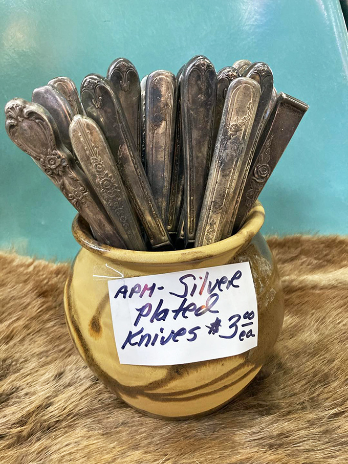 These silver-plated knives tell stories of Sunday dinners and holiday feasts past. Imagine the conversations they've witnessed while cutting into countless celebratory meals.