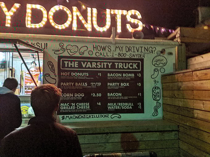 The Varsity Truck's late-night menu is proof that good things happen after dark. Mac 'n cheese grilled cheese? That's not drunk food&mdash;that's genius.