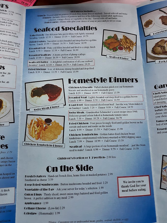 A menu that reads like comfort food poetry—where "just the way Mom makes it" isn't marketing speak but a genuine cooking philosophy.