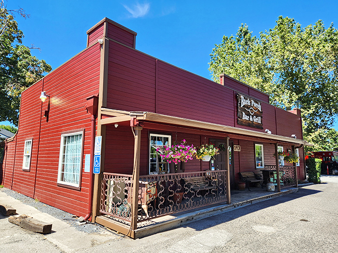 Jacksonville Porch Bar & Grill beckons with its frontier-red fa&ccedil;ade and inviting porch. The flowers say "come for brunch," the rustic charm says "stay for dinner."