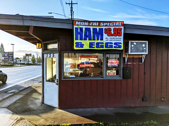 Ritz Diner (Salem): Sometimes the most magnificent meals come from the most modest kitchens&mdash;exhibit A: this perfect little breakfast box.