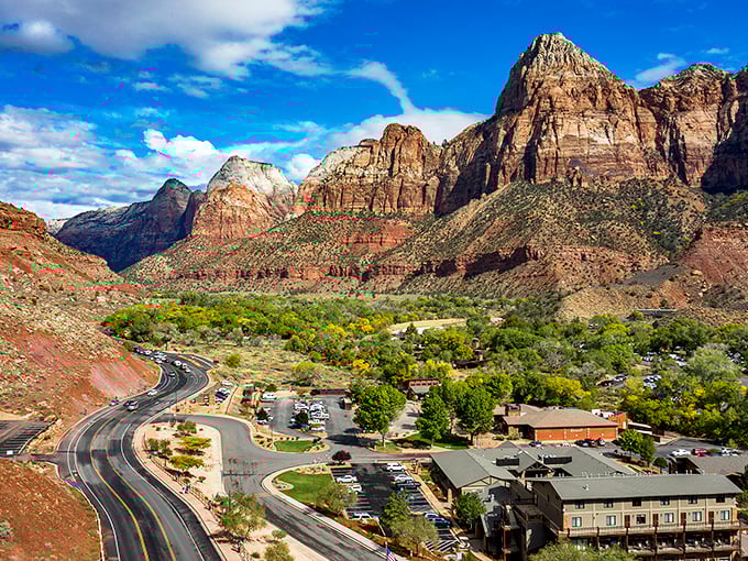 Springdale's perfect positioning makes it look like Mother Nature designed an amphitheater just to showcase this little town.